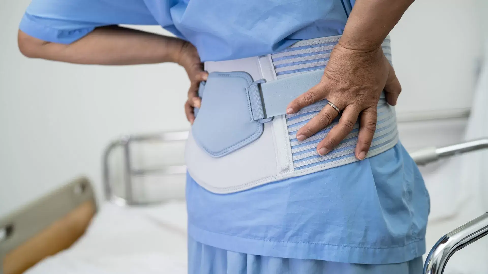 Chiropractor for Spinal Decompression - Physio Chiro Clinic